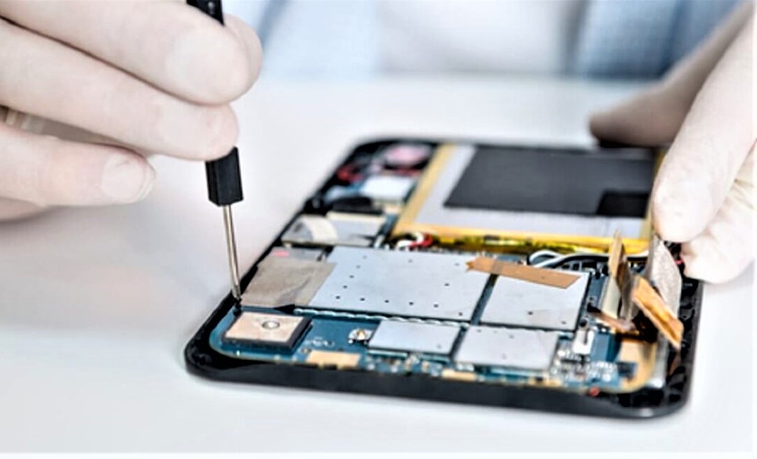 Professionelle Computerreparaturen von N&A Computersysteme ...